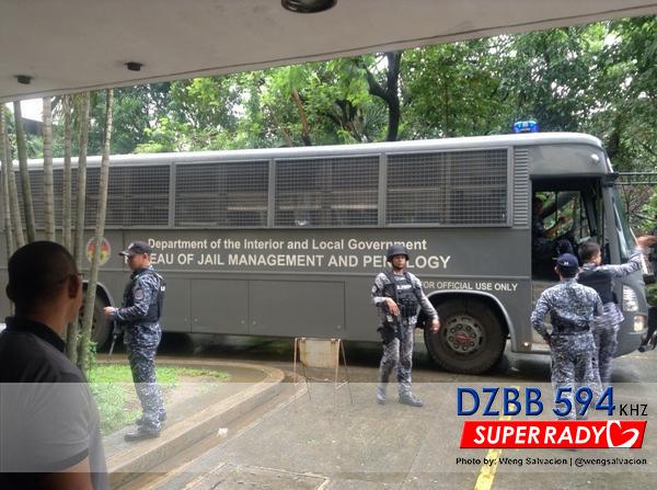 DZBB Super Radyo on Twitter: "Wala na ang heavily tinted na PNP coaster na dating sinasakyan ni ...