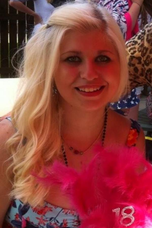 Lisa Cowell's Instagram, Twitter & Facebook on IDCrawl