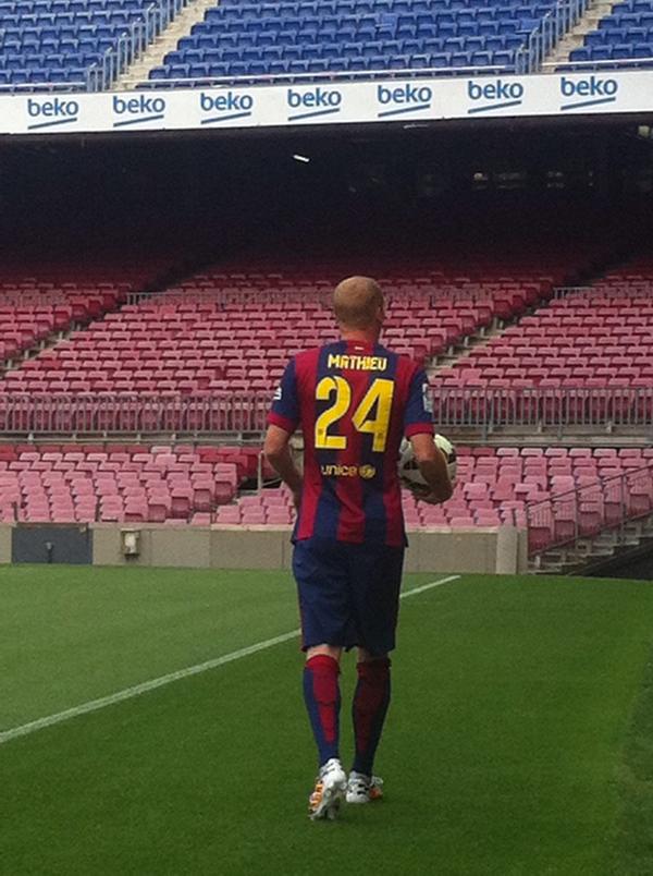 [LIVE] Mathieu Presentation (stream links inside) : r/Barca