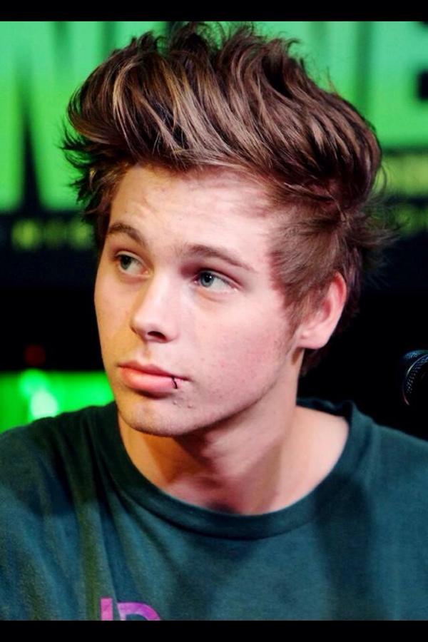 Luke Hemmings Scars