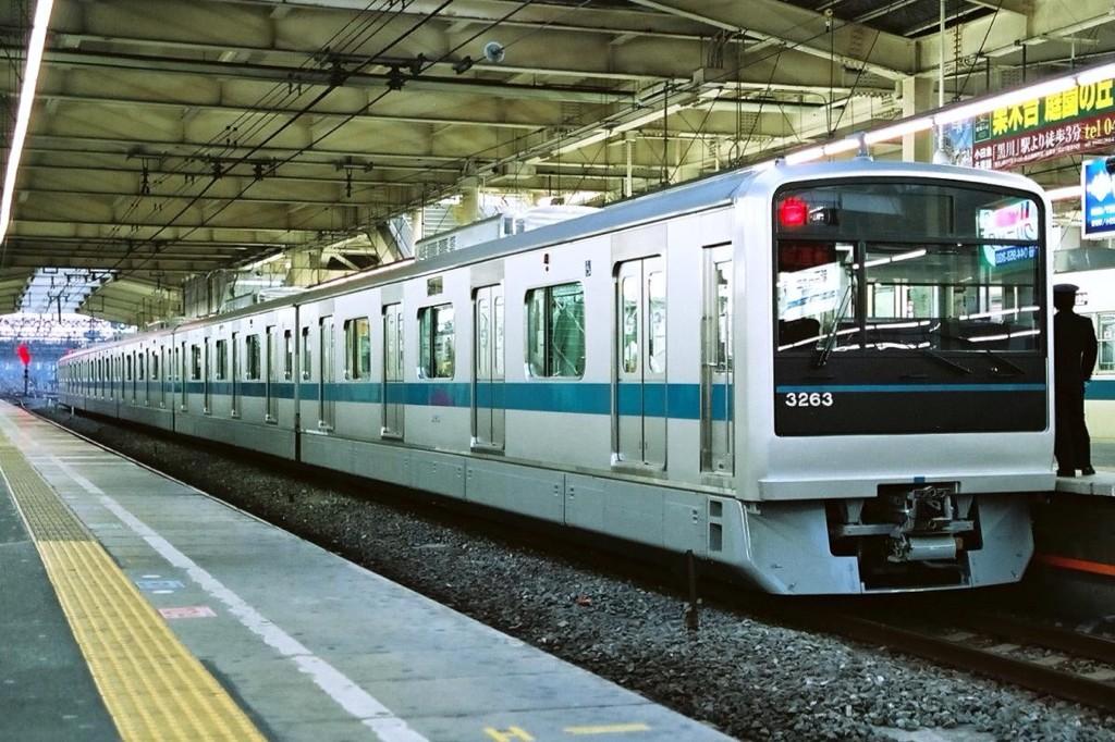 ワタシダ【Odapediaの中の人】 on Twitter: "変態カバーこと3263F。 明るい時間帯にはじめて試運転した時のもので、まだLEDのソフトがないとかで、試運転の廃幕を掲示してい ...