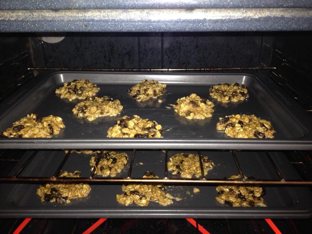 Tw Pornstars Miss Allison Wyte Twitter I Am Making Cookies Yummy