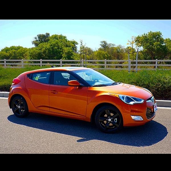 Hyundai Veloster Black Rims