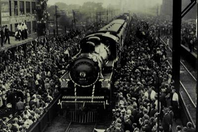 RT thomasfrisbie President Warren G. Harding's funeral train slowly ...