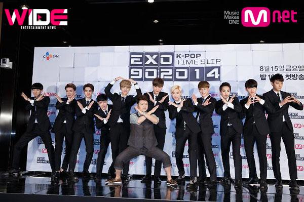 KCON official on Twitter: "[#와이드연예뉴스][6보] ‘EXO 902014’ #엑소, 제작발표회 현장! 잠시 후 5시 #Mnet 에서 단.독.공.개 ...