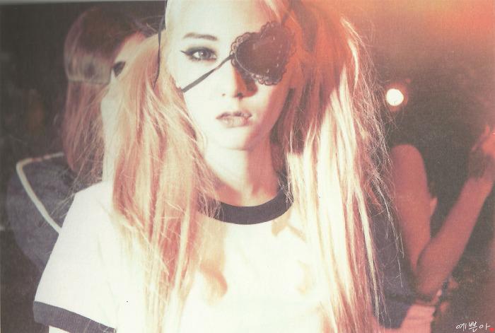 F(x) Red Light Album Scans