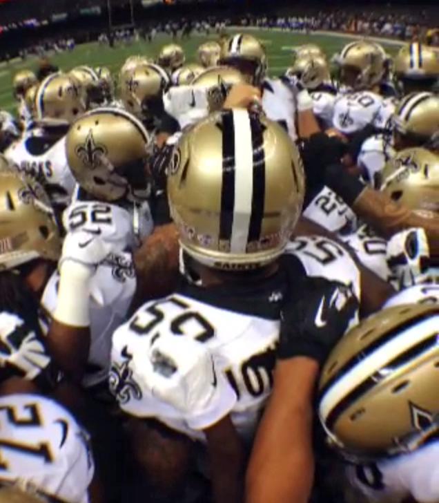 Saints Huddle 49 New Orleans Saints Sammy Knight Photos & High Res