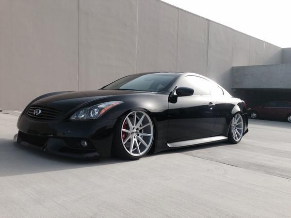 G37 Coupe Vossen