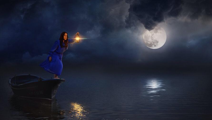 -LUNAS-MOONLIGHT