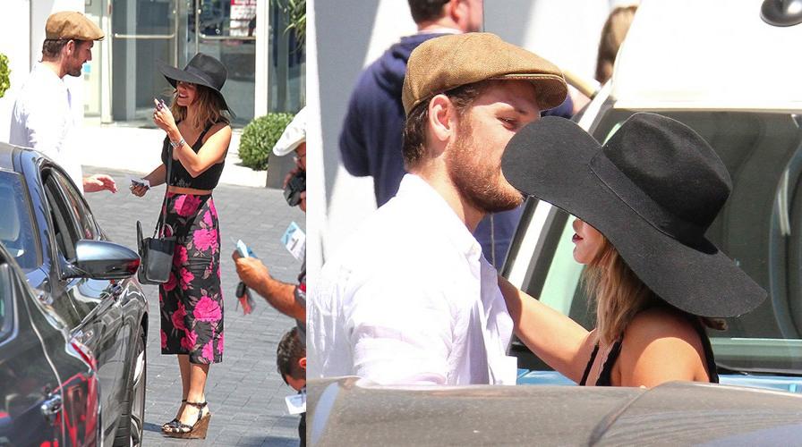 Alex Pettyfer And Vanessa Hudgens Kissing
