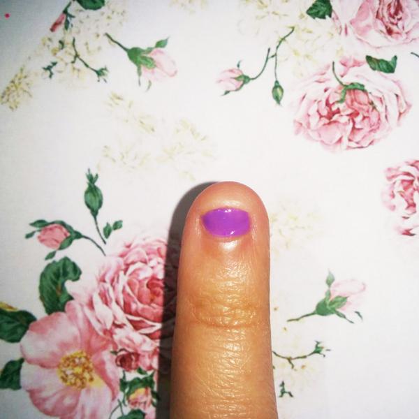 Shortest Fingernails In The World