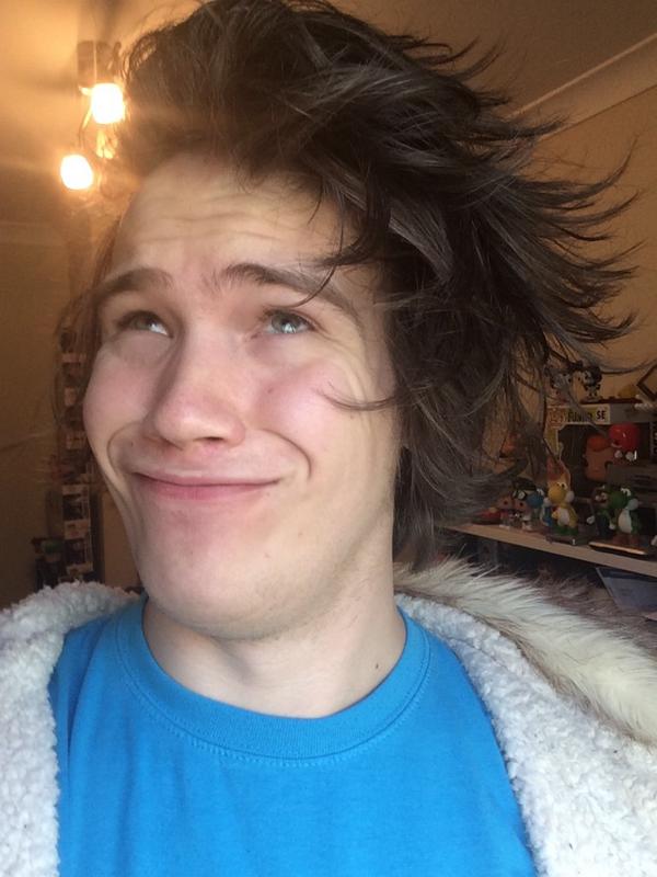 Howtobasic Face Reveal