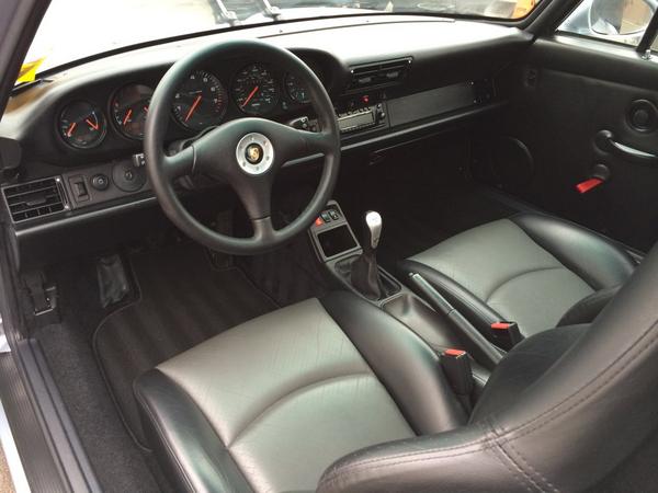Porsche 993 Interior