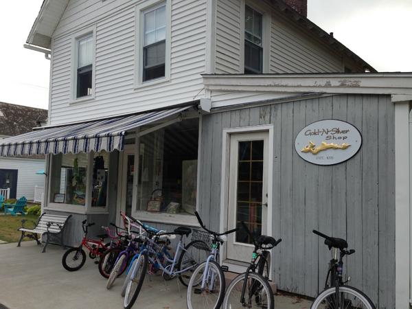 Jenga inventor revisits the first store to stock her game in the USA ...