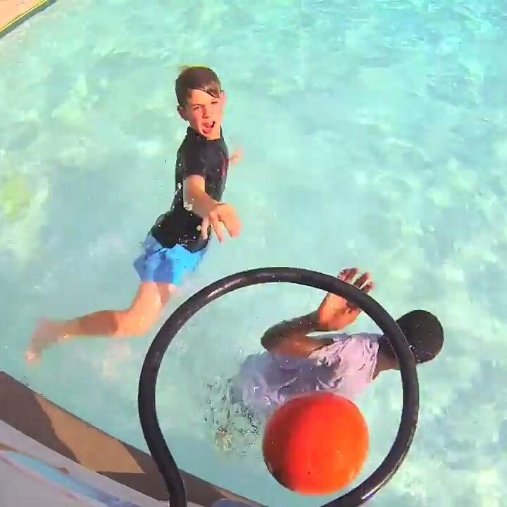 Mattyb In The Pool