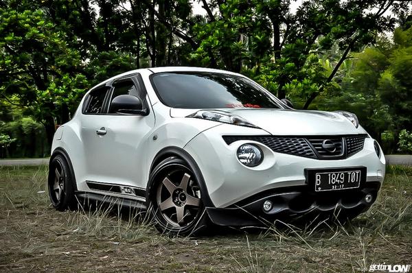 Stanced Nissan Juke