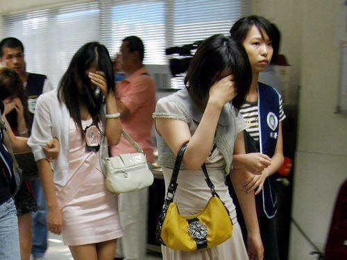Aikoku On Twitter 台湾で捕まった中国の売春婦。二か月で190万円稼いだらしい。台湾は中国人、日本は朝鮮人の売春婦に迷惑しています。 Vlasyeybk3