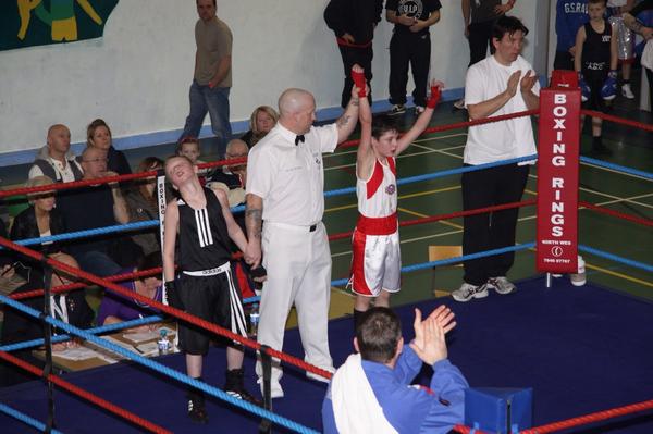 Teen boxer found dead at home - ITV News