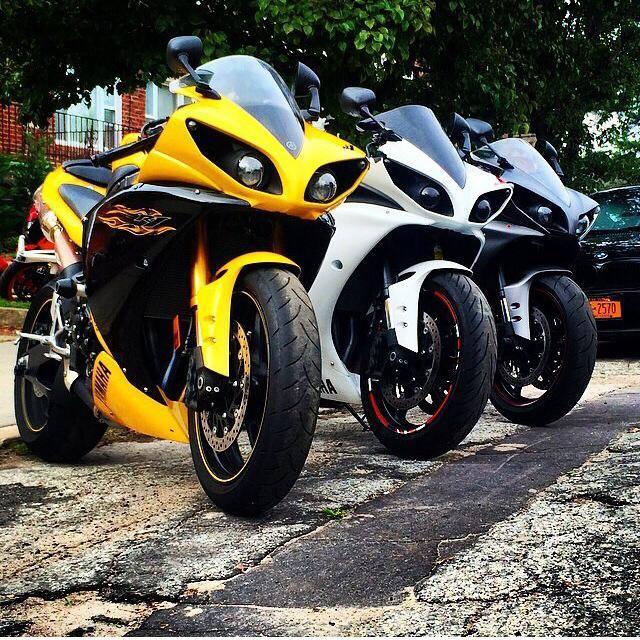 Yamaha R1 Yellow