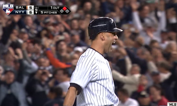 VIDEO: Derek Jeter hits a walk-off single on his final at-bat at Yankee ...