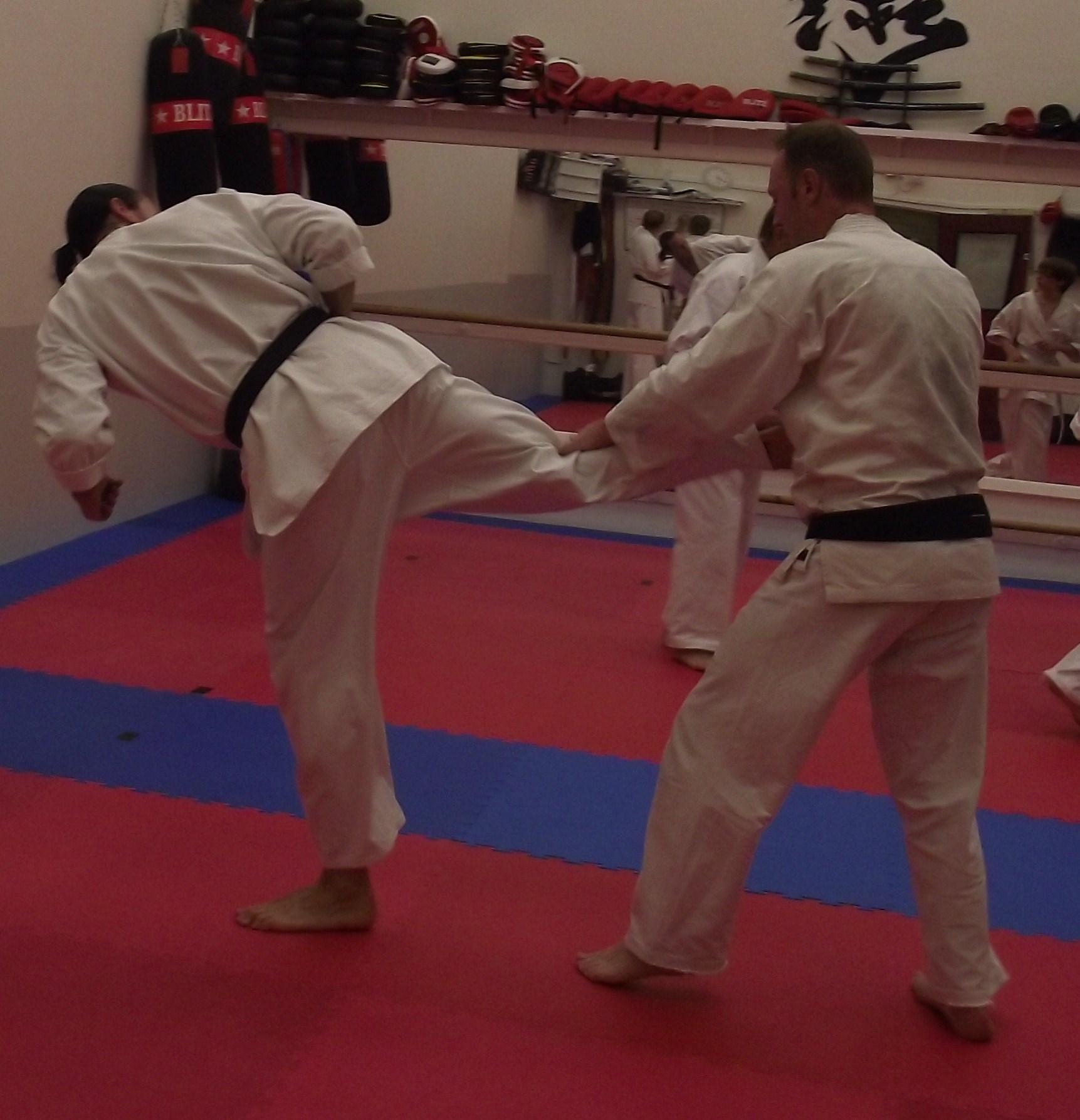 IKO SOSAI WALES on Twitter: "Full Contact! Knockdown training! http://t.co/I3pouPKuno" / Twitter