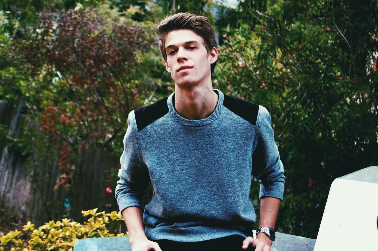 Colin Ford Gif