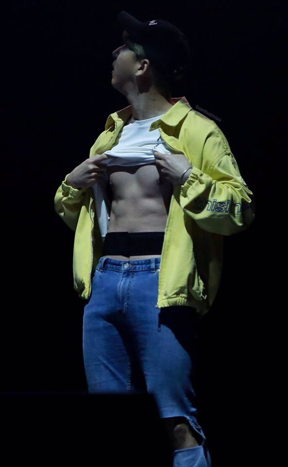 B1a4 Gongchan Abs