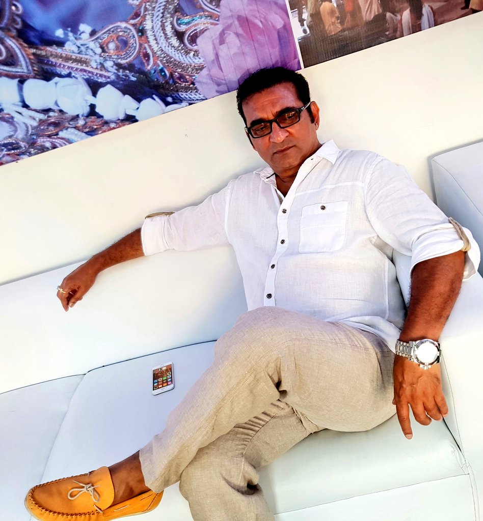 Sk Mijanur Rahaman on Twitter: "অনেক অনেক শুভেচ্ছা রইল @abhijeetsinger দাদা । প্রণাম ...