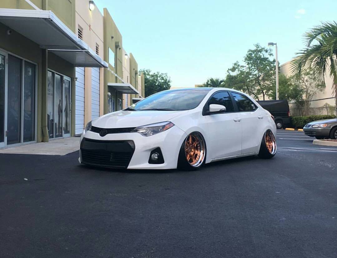 Hellaflush Toyota Corolla