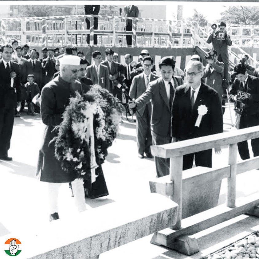 Pt. Jawaharlal Nehru, laying a wreath at the A.Bomb Victims’ Memorial ...