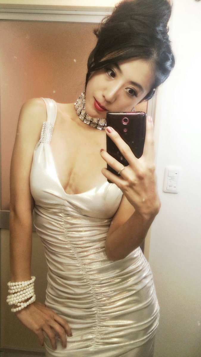 Sumire☆model on Twitter: "最強のボディコンドレス♪来月あたり発売☆ ラメカラーがすごくゴージャス☆ 今日はファッションブランドモデルオーディションでした。明日も ...