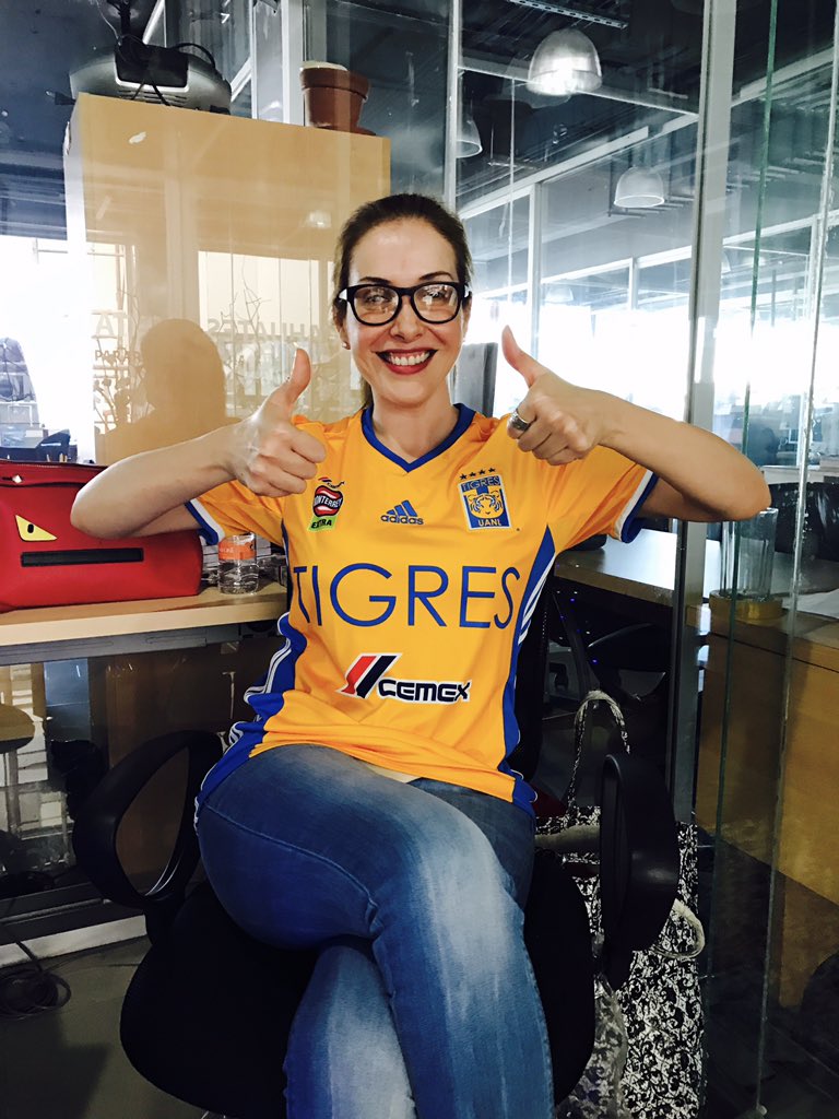 Roxana Herrera on Twitter: "yo hoy estreno gorra que me trajo papi desde la #TigreTienda para el ...