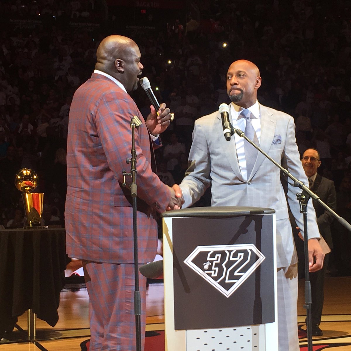 [Post Game] Heat win on special night for Shaq : r/heat