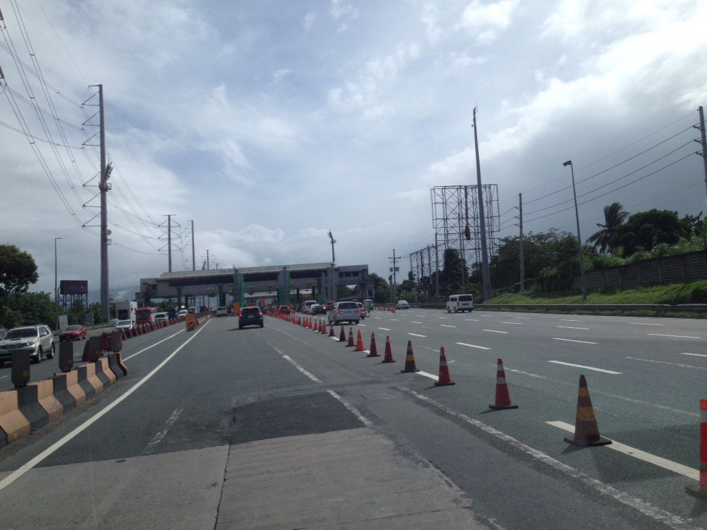 12:55 pm, SLEX Calamba Toll Plaza exit n entry light traffic. | via ...