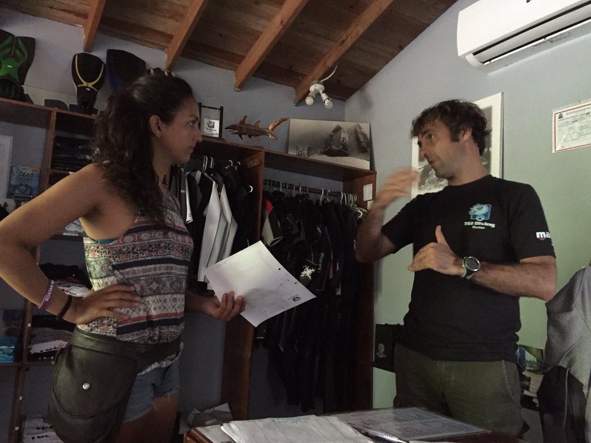 TGI Diving Roatan (@tgiroatan) | Twitter