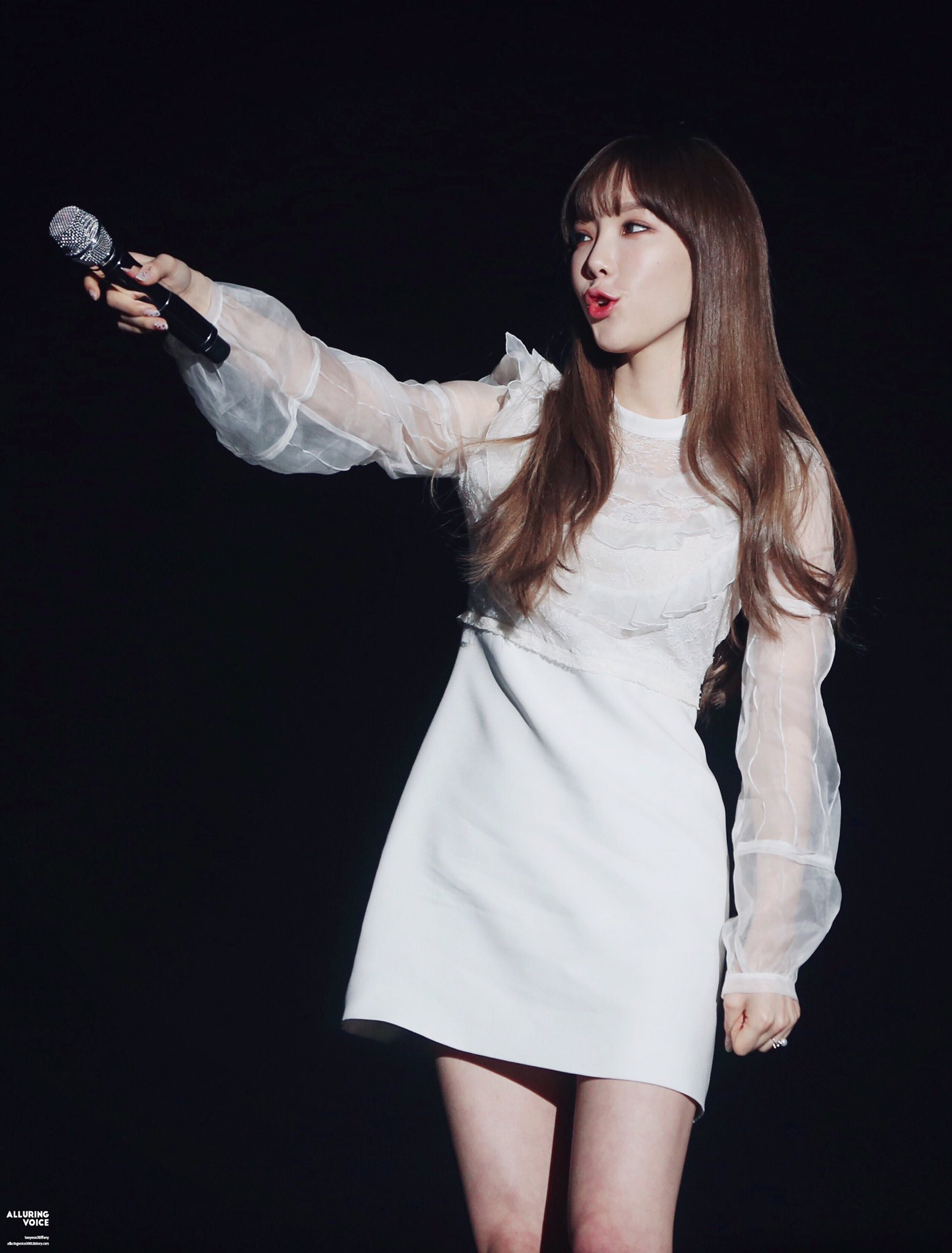 Alluring voice on Twitter: "161226 11:11 귀여워 #태연 #taeyeon…