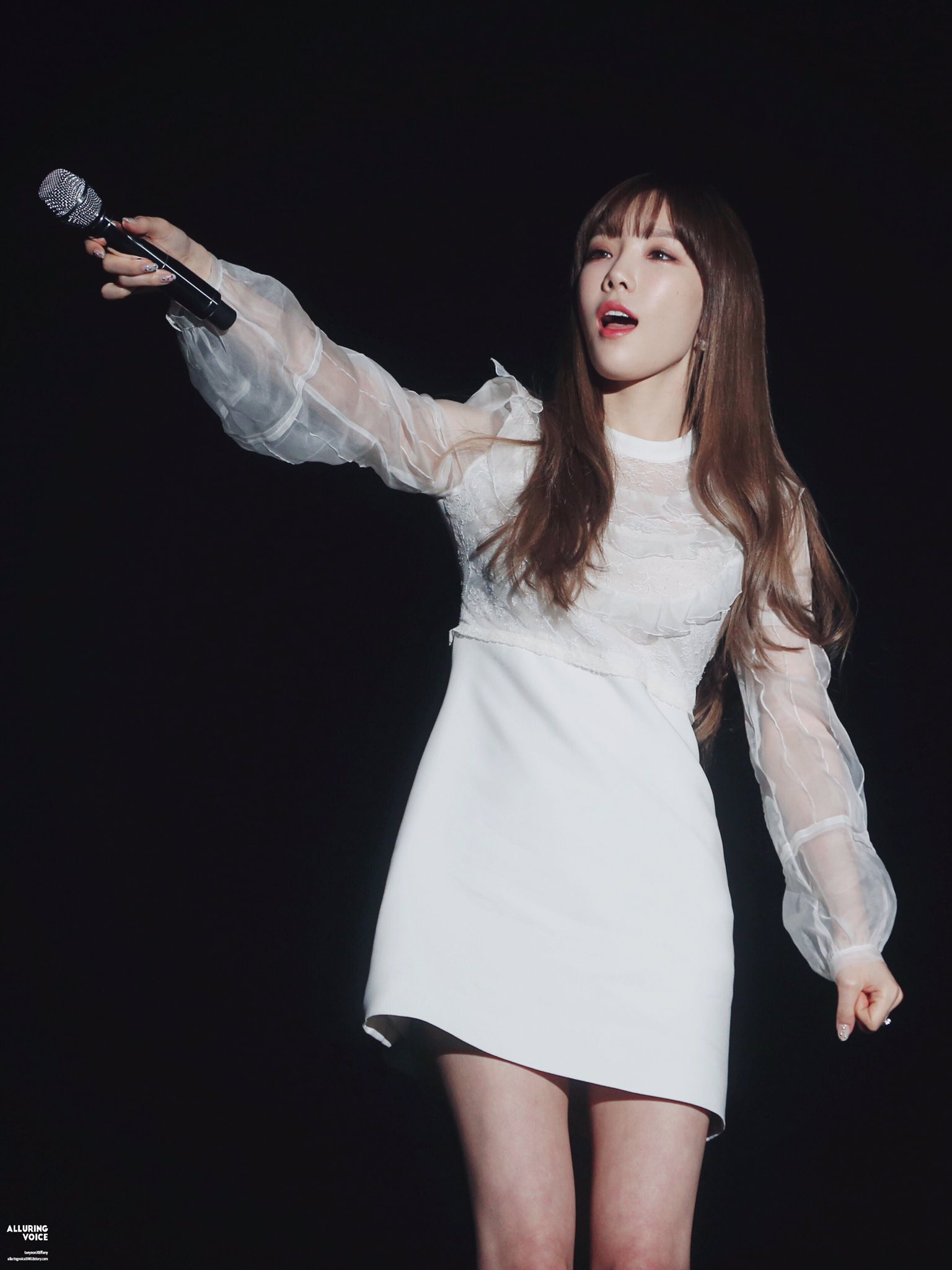 Alluring voice on Twitter: "161226 11:11 귀여워 #태연 #taeyeon…