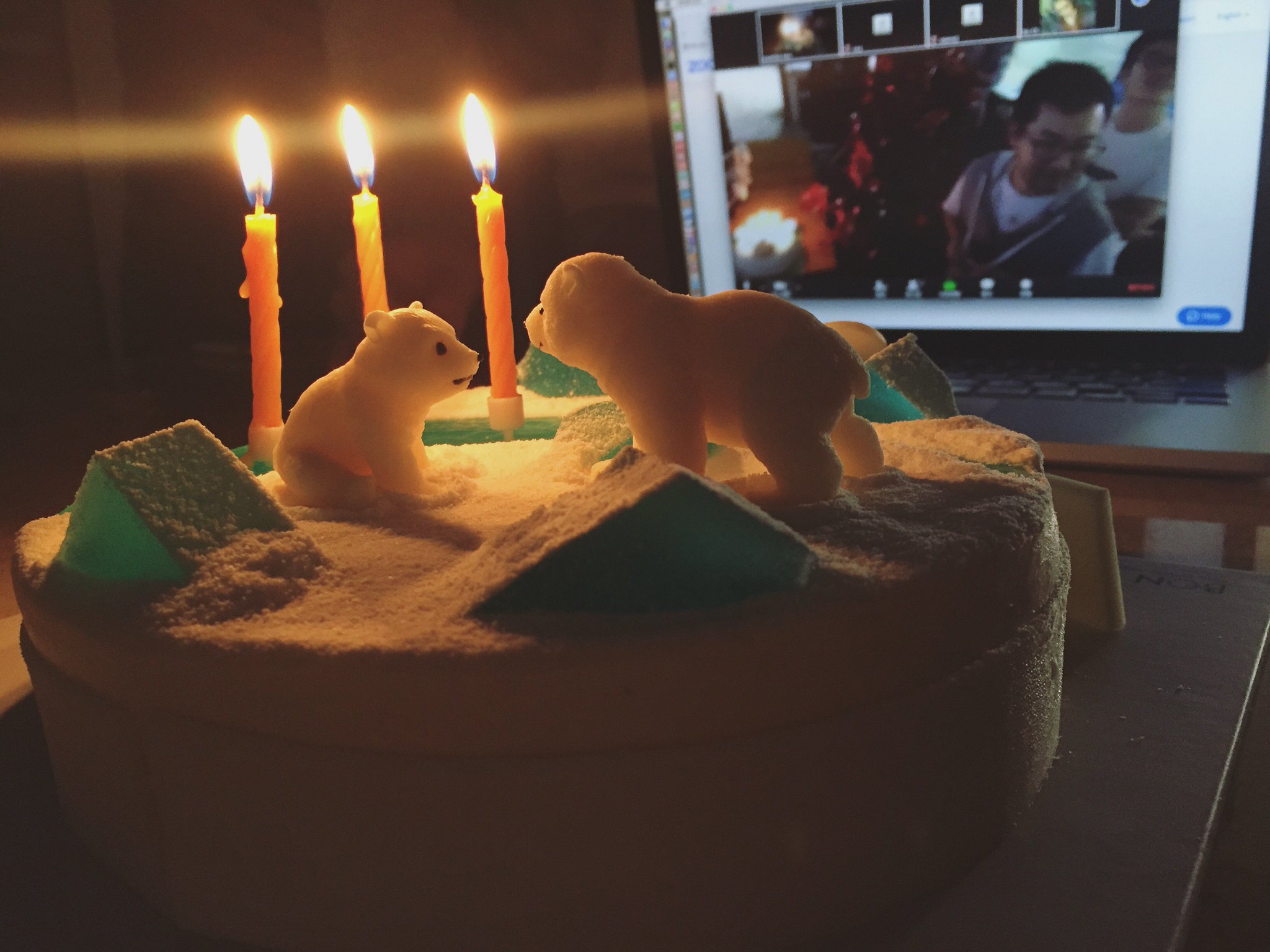 BearyChat on Twitter: "是的，我们三岁了。感谢所有人 :) https://t.co/NXbULJRnbK…