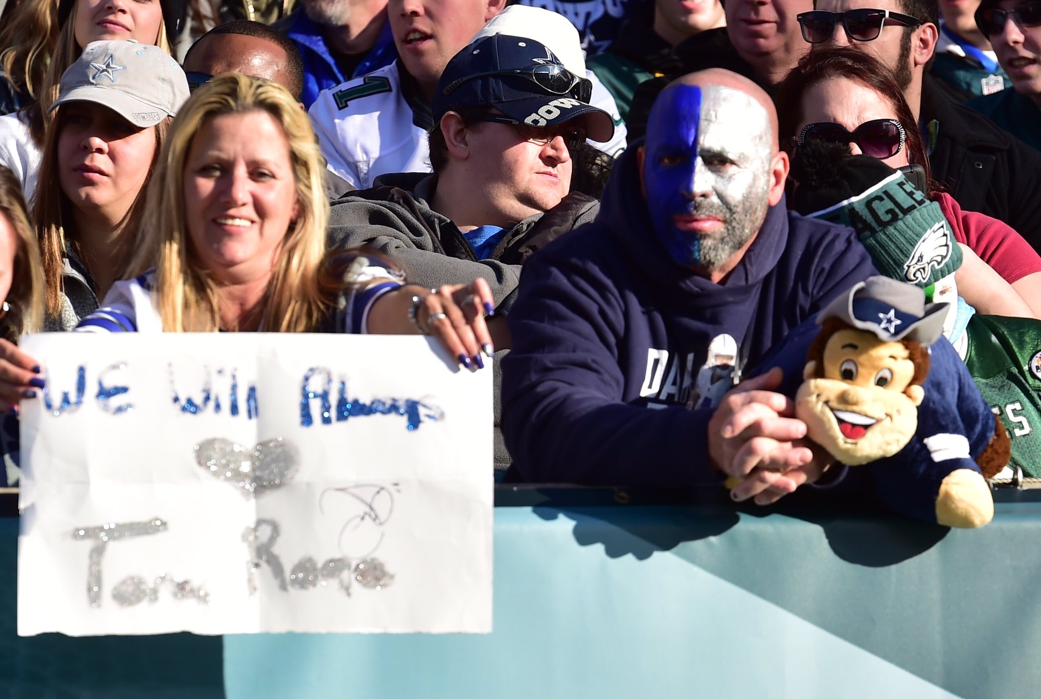 Dallas Cowboys on Twitter: "Our @reliantenergy fans of the game. #WinTogether #DALvsPHI https ...