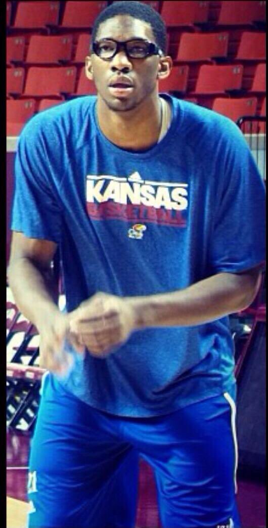 Can you be an NBA player if you have a bad eyesight? : r/nba