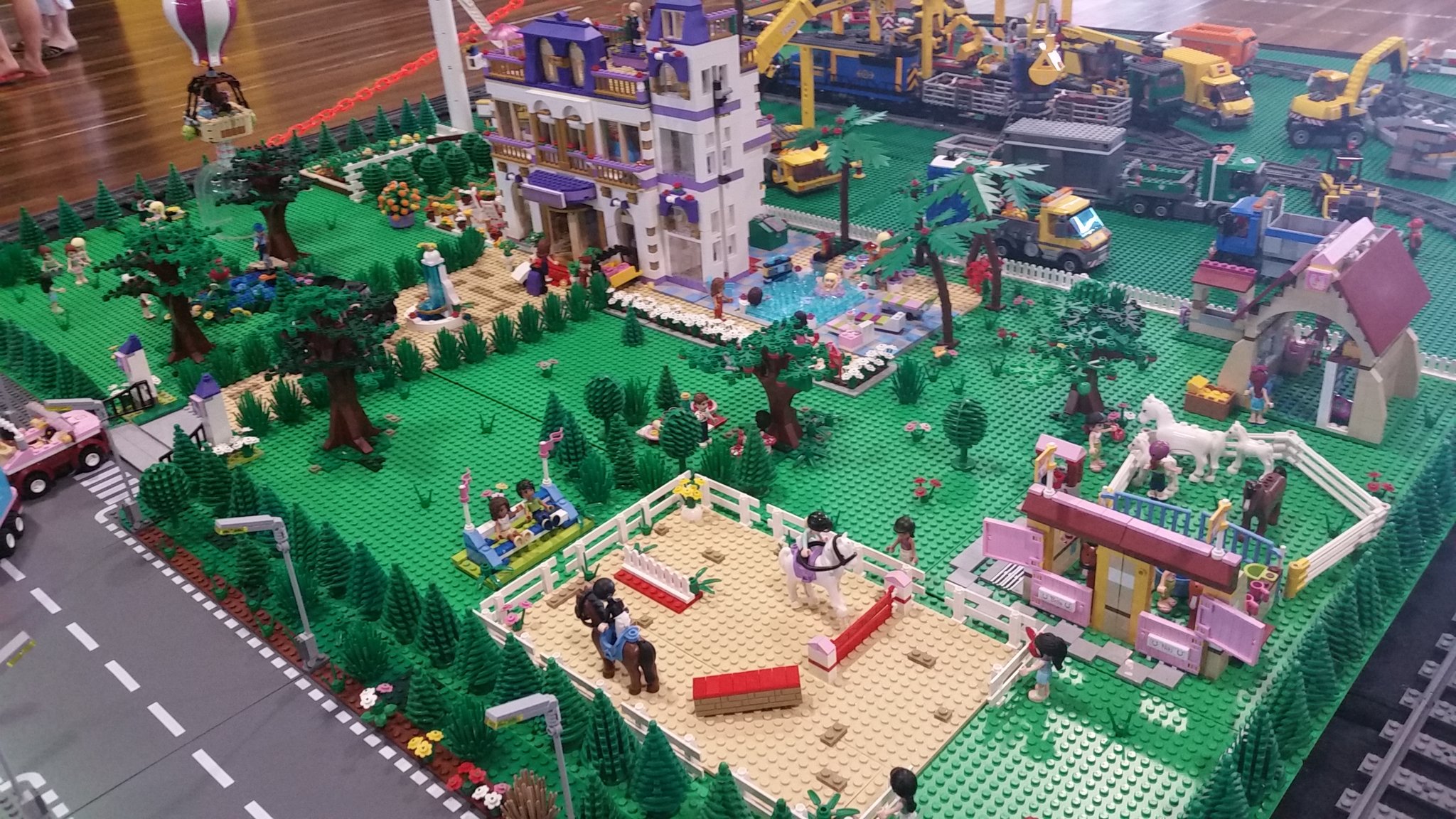 Lego Friends Heartlake City Map