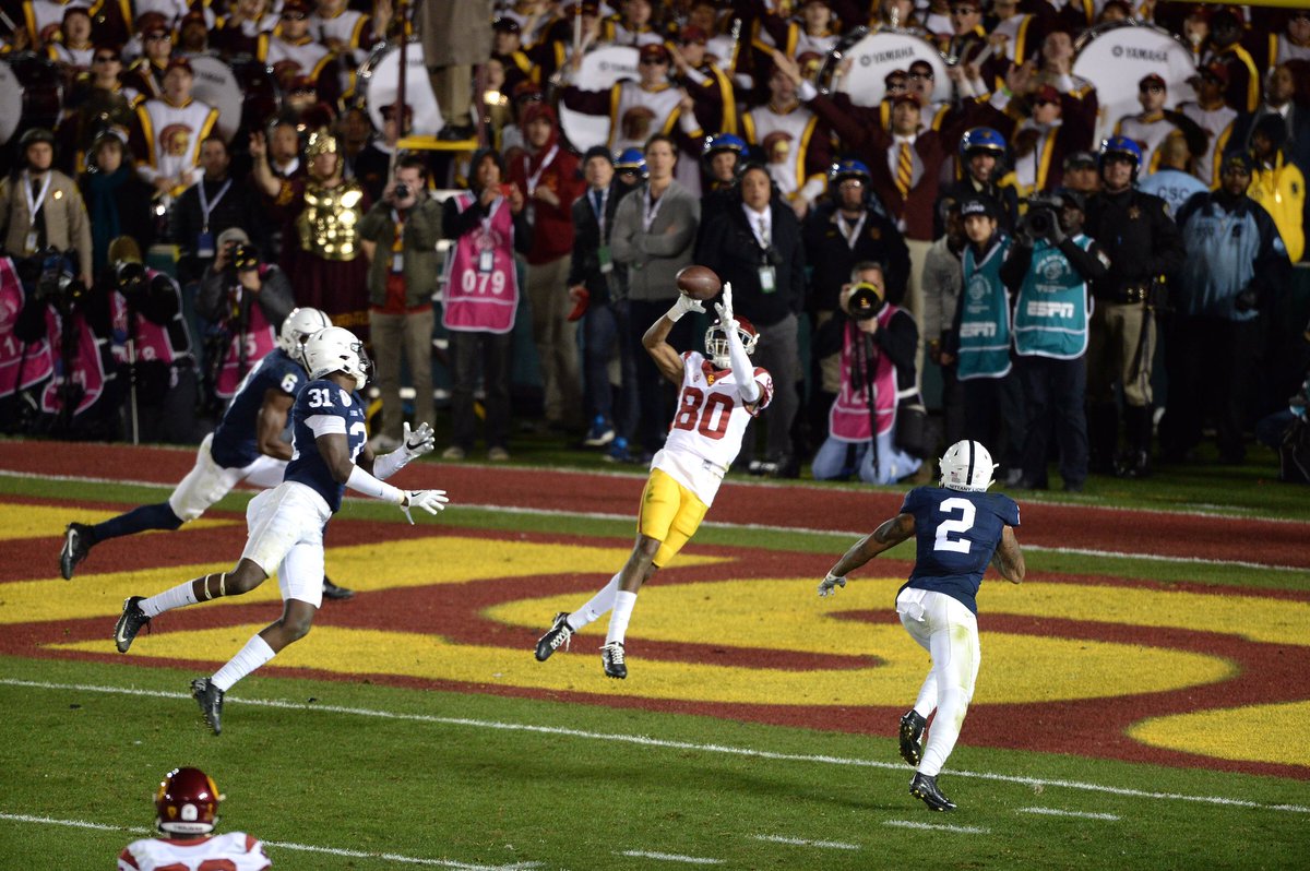 Triple coverage? USC QB Sam Darnold dropped a dime to Deontay_Burnett ...