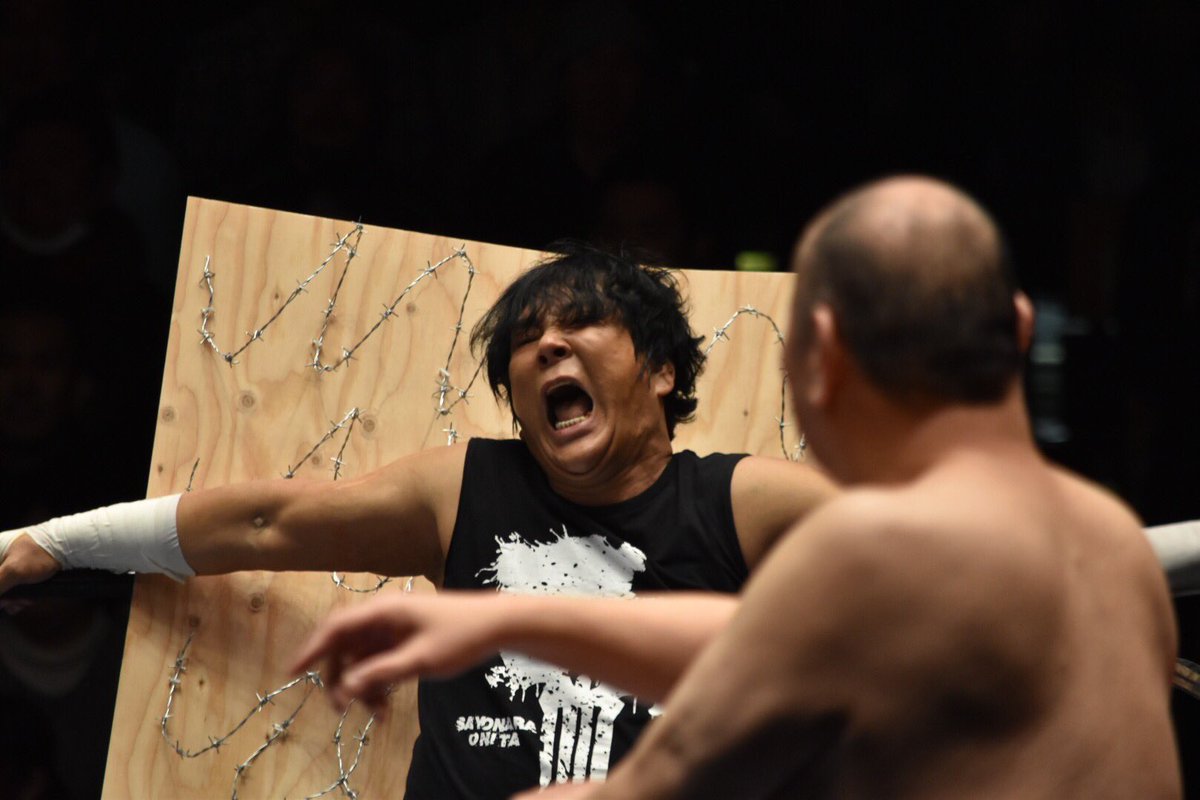 Atsushi Onita: «Esta vez mi retiro es en serio». | Superluchas