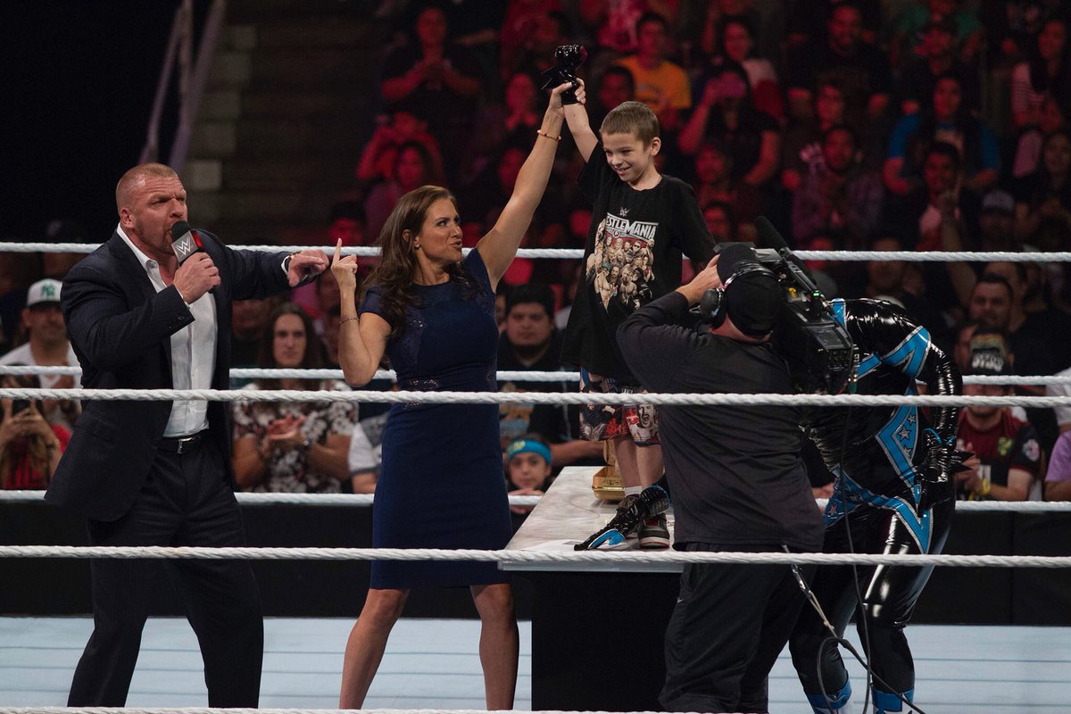 Stephanie McMahon @StephMcMahon profile | Muskviewer
