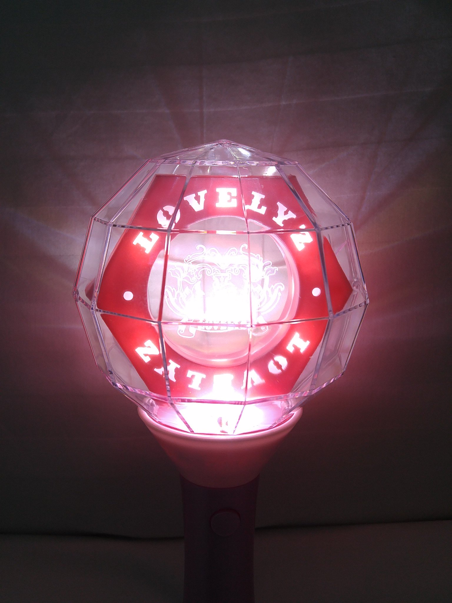 on X I want one lovelyz lightstick. The colour is so pretty https t nsv5TTWCcy X