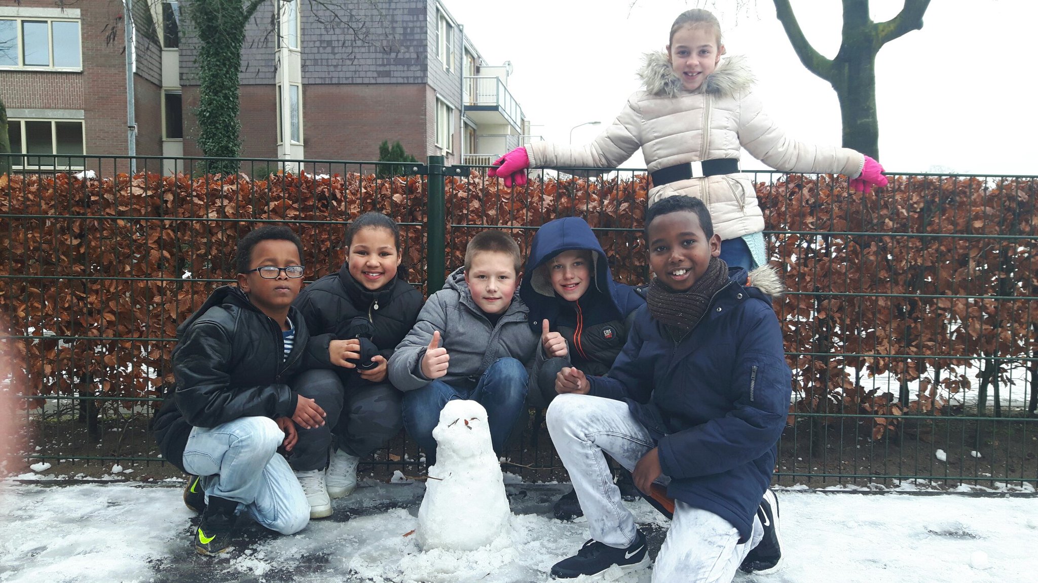 OBS De Wegwijzer on Twitter: "Heerlijk sneeuw https://t.co/rwxgVVsu25" / Twitter