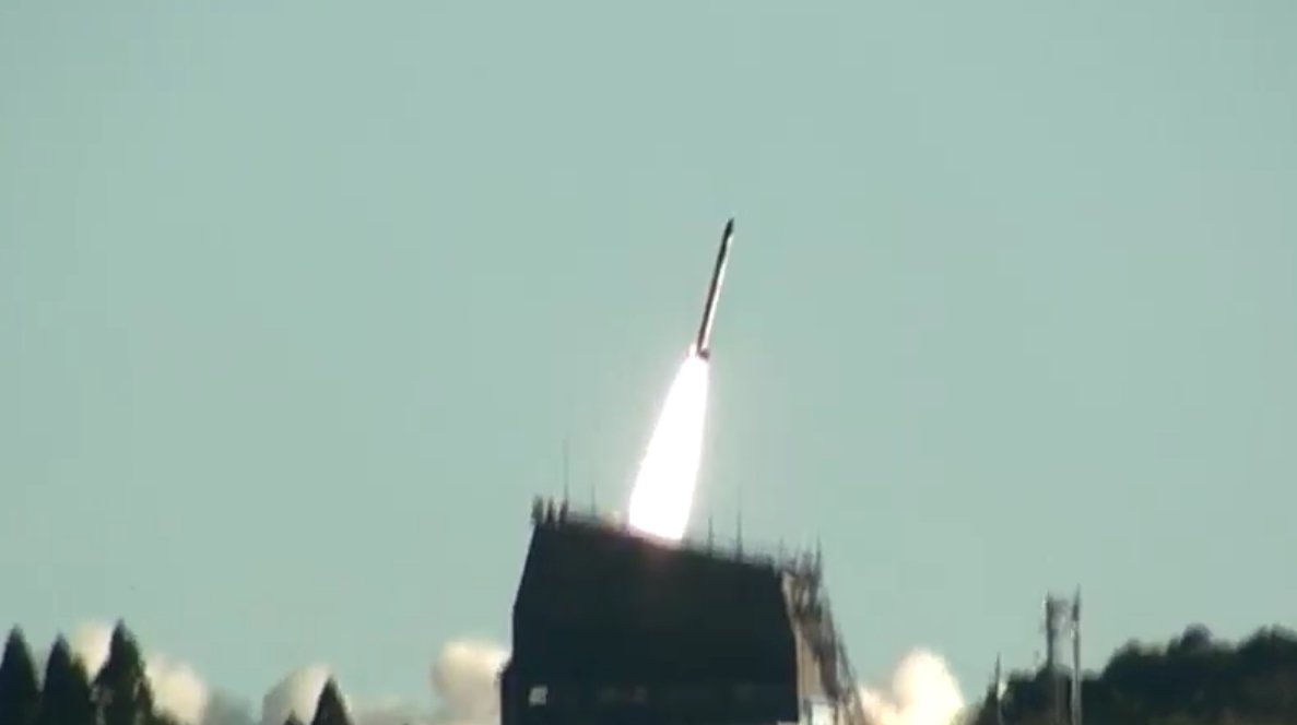 LAUNCH! SS-520-4 (JAXA's nanosat launcher) launches with TRICOM-1! Go ...