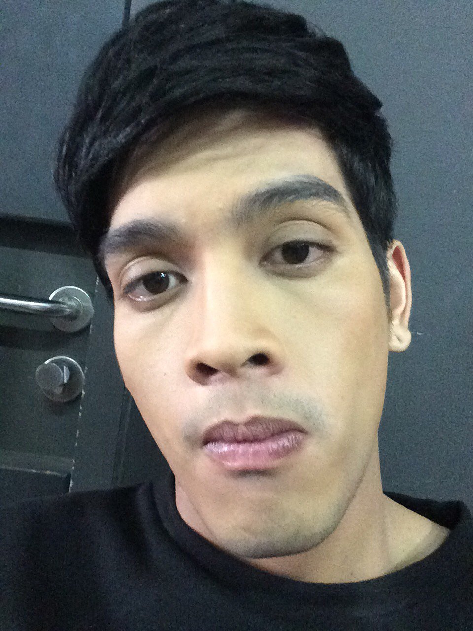 Phakin on Twitter: "ง่วงจัง ขึงขังด้วย แฮร่ #CH8NCE…