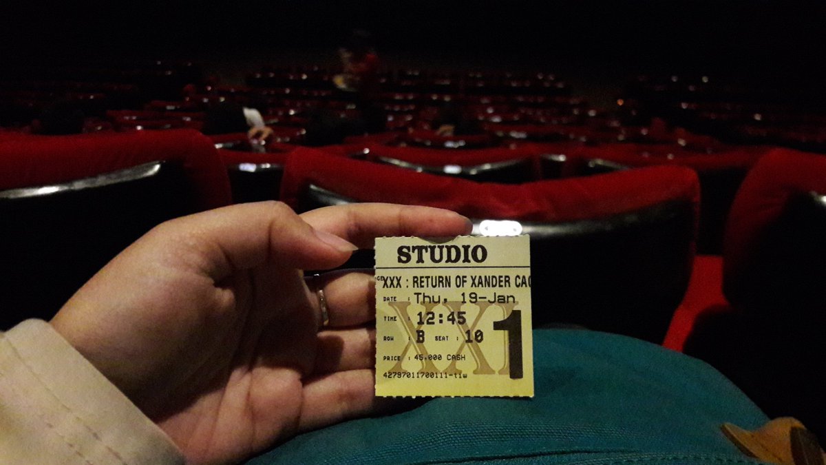 Ririn Asri E. Riyani (@leaudecristal) | Twitter