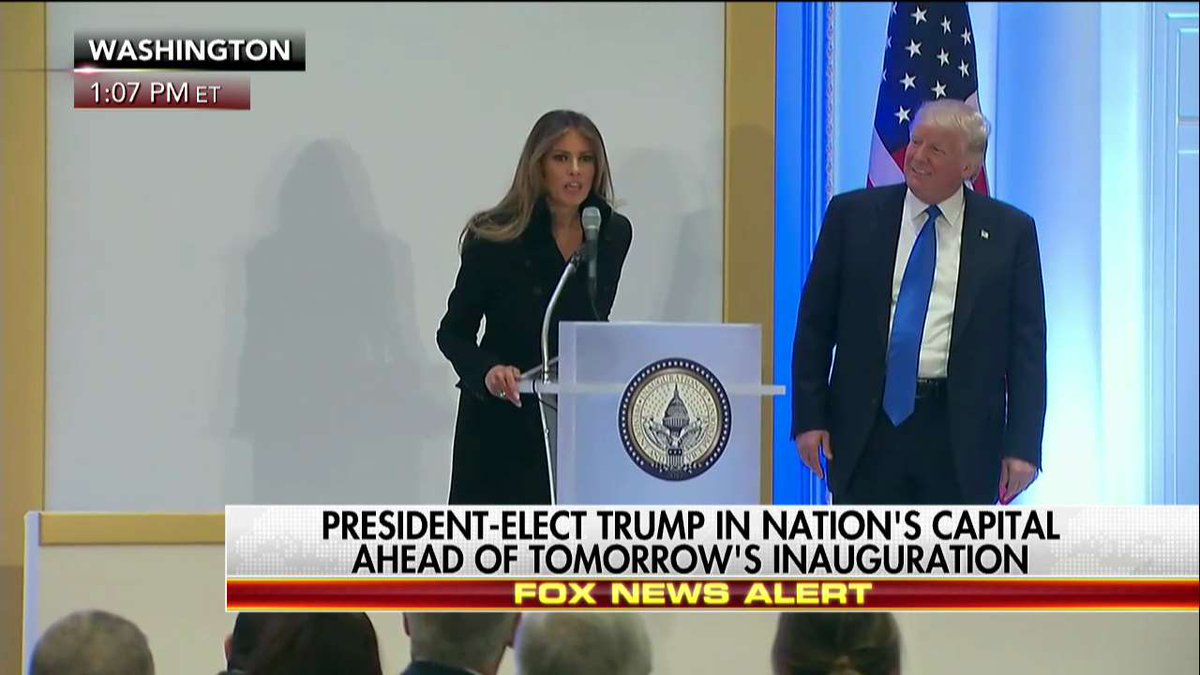 YIPPEE : On the move: Donald Trump departs NYC in a huge convoy of SUVs ...